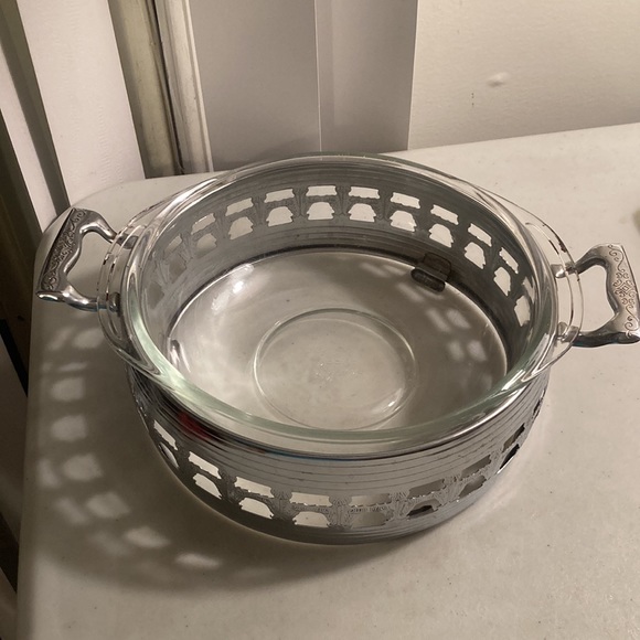 Pyrex | Dining | Pyrex Clear Oval Casserole Dish With Silver Plated ...